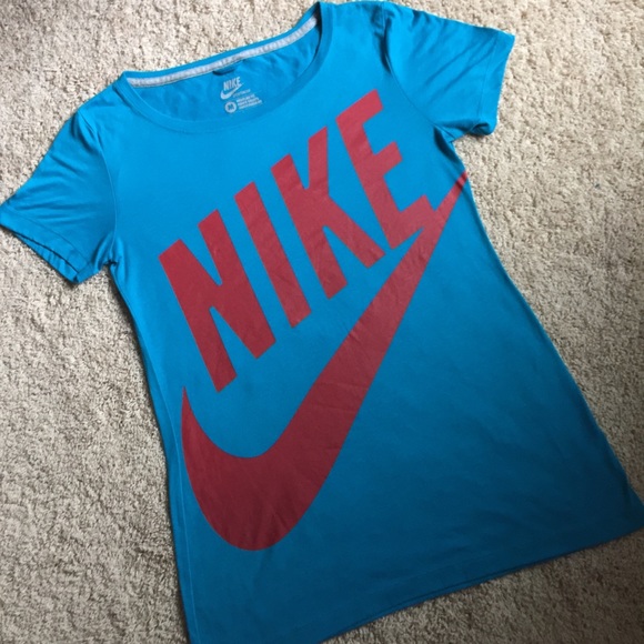 Nike | Tops | Nike Long Fit Blue Red Oversized Logo Tee | Poshmark